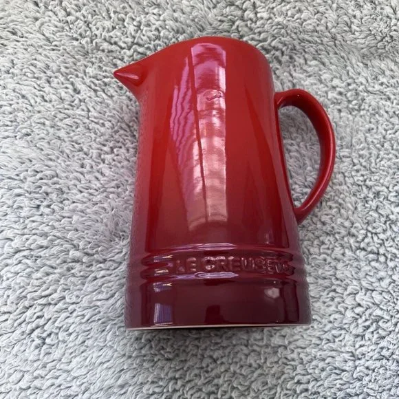 Le Creuset 1.5L Pitcher Cerise Red 1 5/8 Qt Second Choix Ombre ...